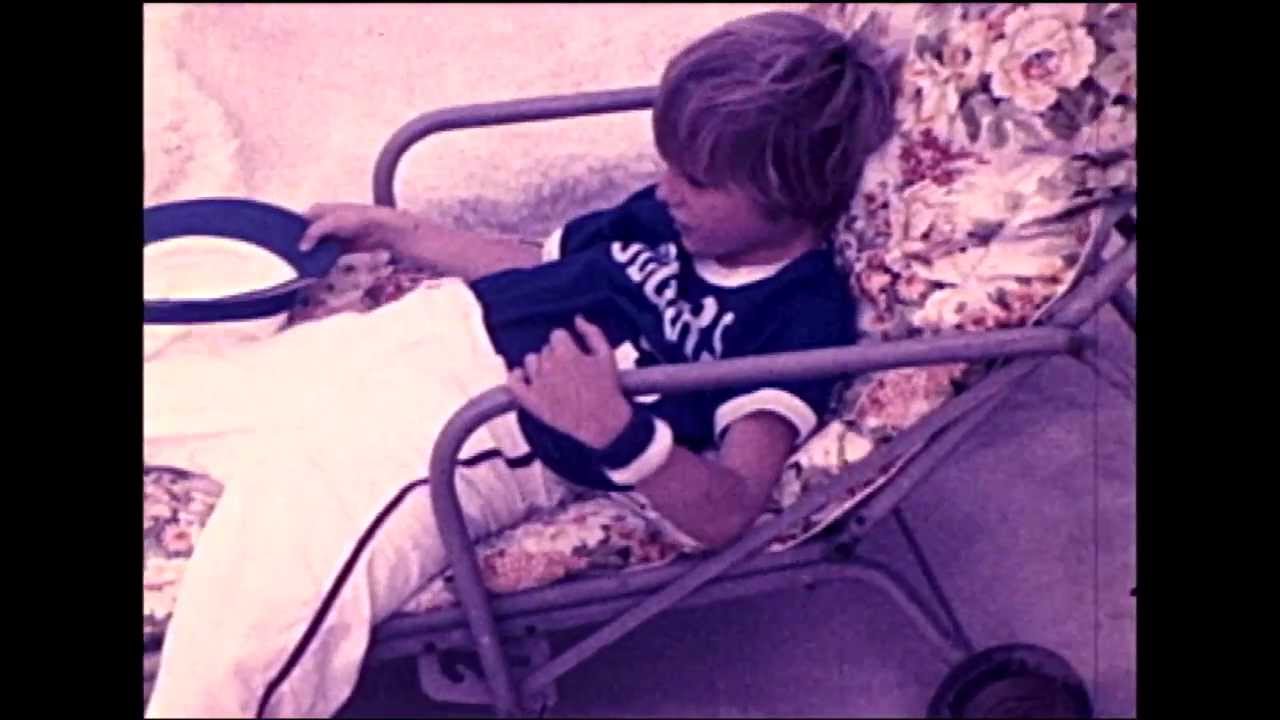 1975 PETER BROKEN LEG - YouTube