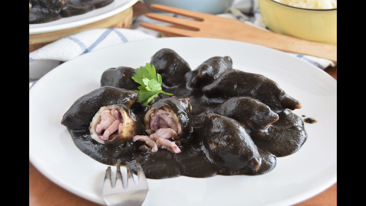 🦑 CHIPIRONES O CALAMARES EN SU TINTA - YouTube