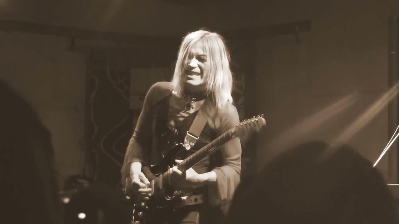 Rolly / Name of Love (Guitar Solo) - YouTube