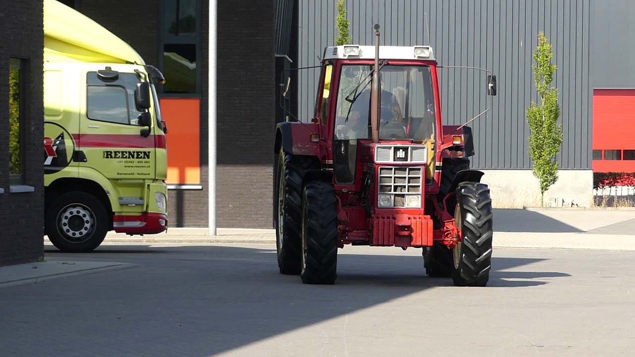 Case IH 1055 XL - VDI Auctions - YouTube