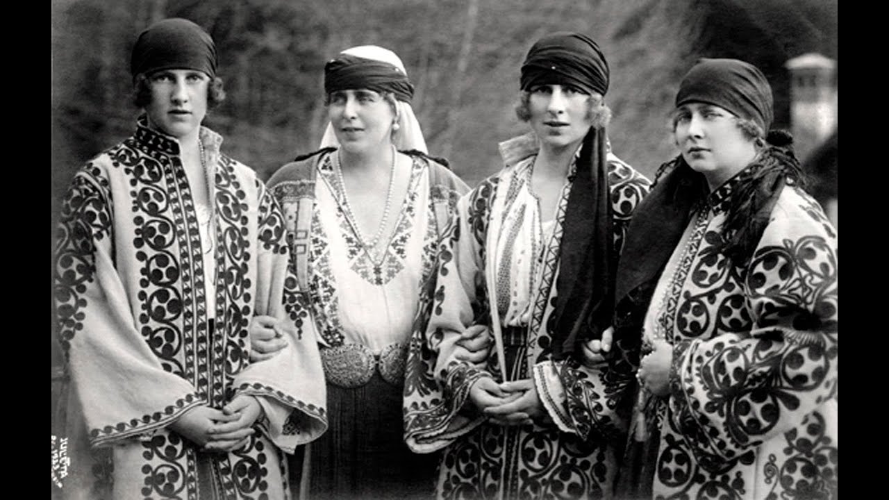 A Particular Beauty : Romanian Folk Clothing - YouTube