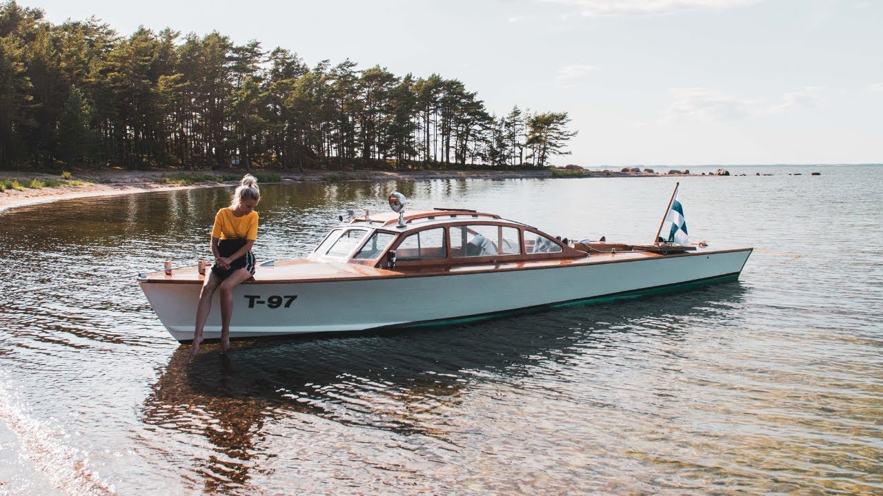 Unique Classic Wooden Boat with V8 - Startup & Engine Sound in Finland ...