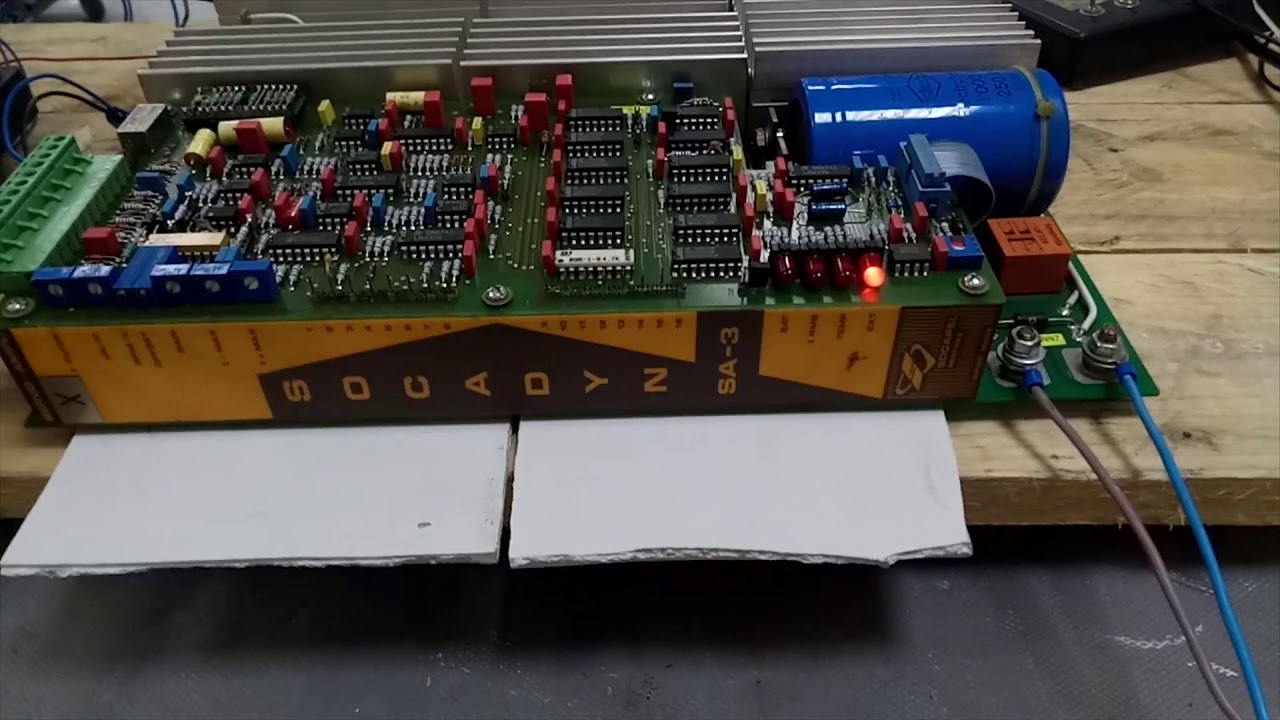 AC2740 Сервопривод SOCADYN SA-3 SA3B/40-200 - YouTube