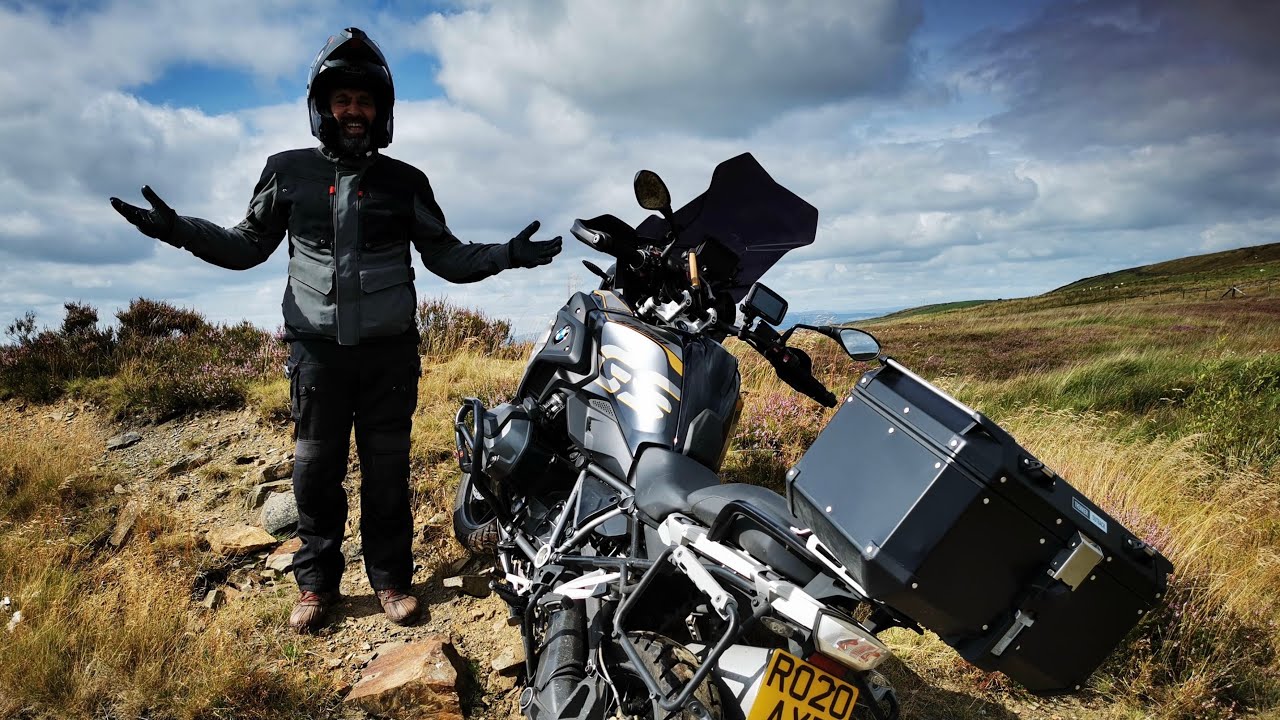 2 HONDA MONKEY BIKES AND A BMW GS 1250 : OFF ROAD FUN AT THE MONKEY ...