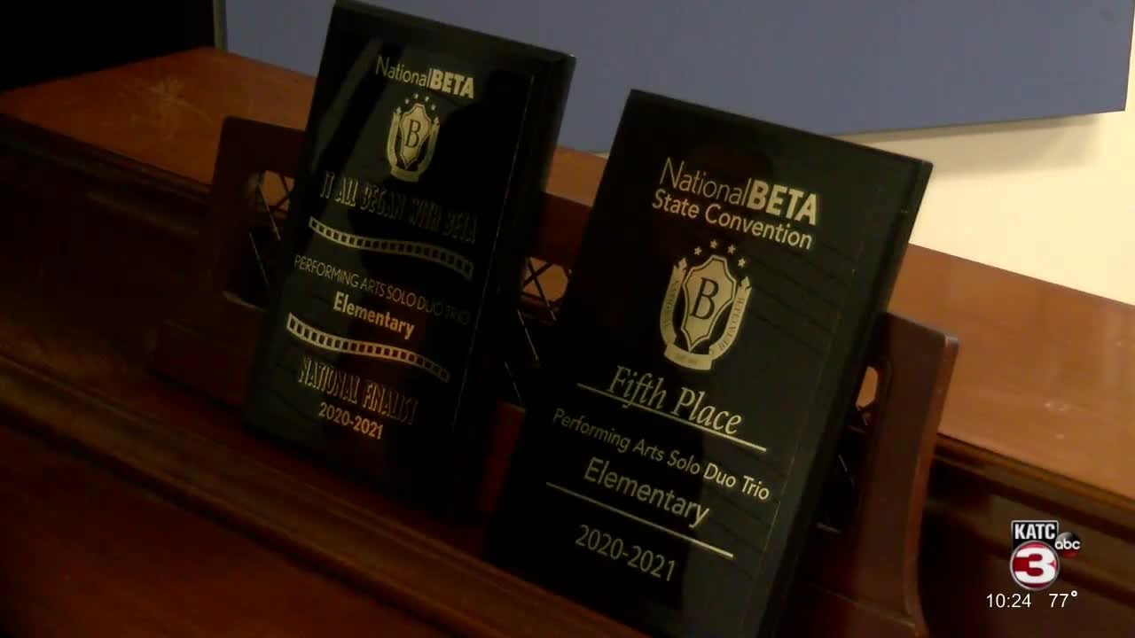 Local Jr. Beta club wins at national competition - YouTube