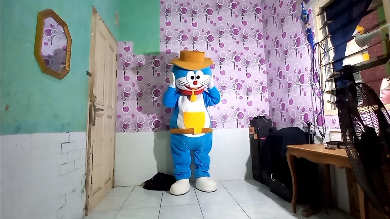 UNBOXING BADUT DORAEMON LANGSUT TES JOGET OKE GAS OKE GAS - YouTube