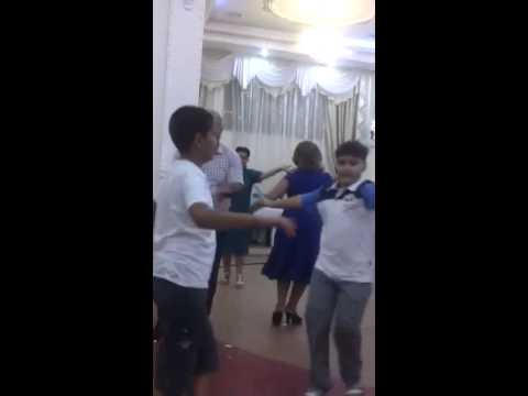 Emil iskenderovun mohtesem reksi