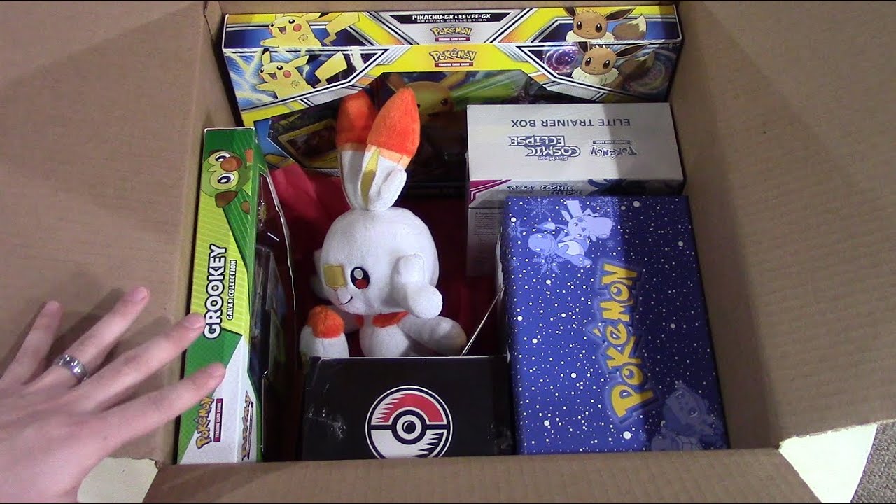 Pokémon Sent a Holiday Themed Mystery Box! - YouTube