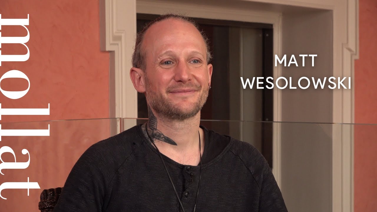 Matt Wesolowski - Six versions. La tuerie Macleod - YouTube