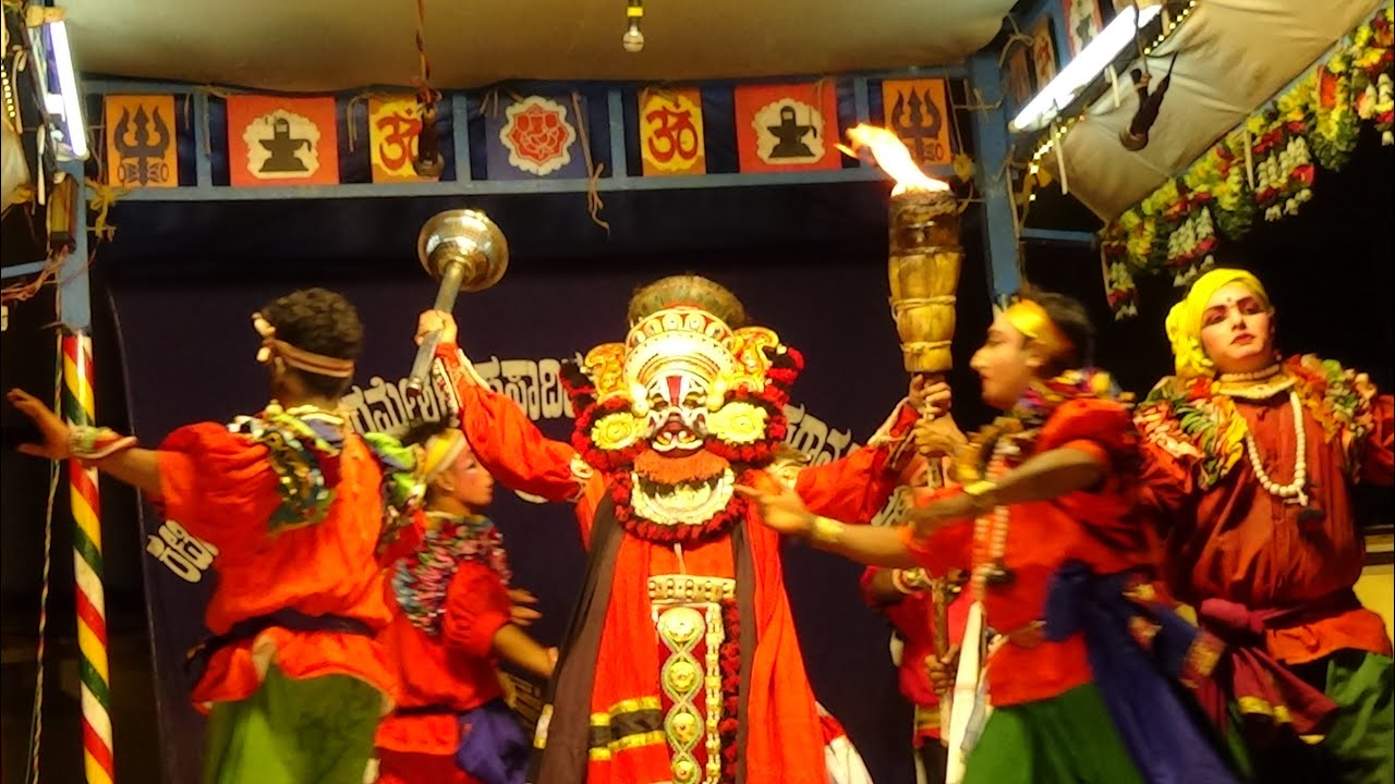 Yakshagana -- Dushasana Vadhe - 1 - Ballamanja - Shirankallu - Sarapady ...