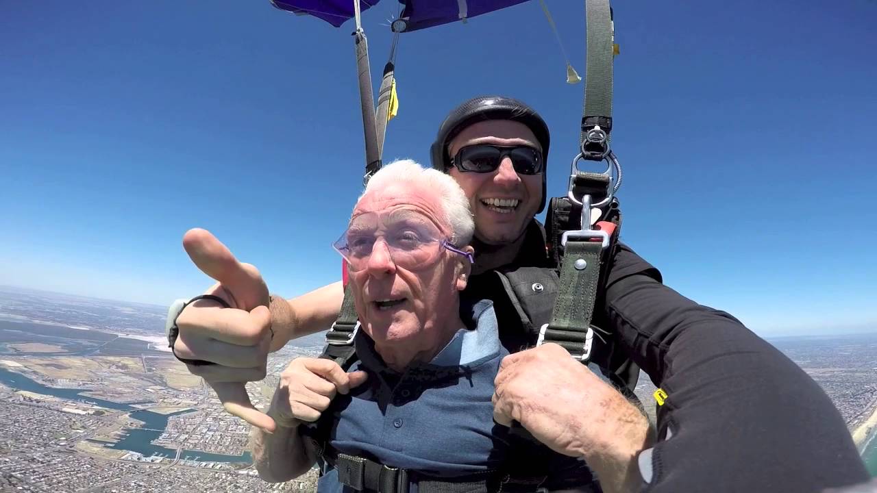 Rex Robinson at Coastal Skydive - YouTube