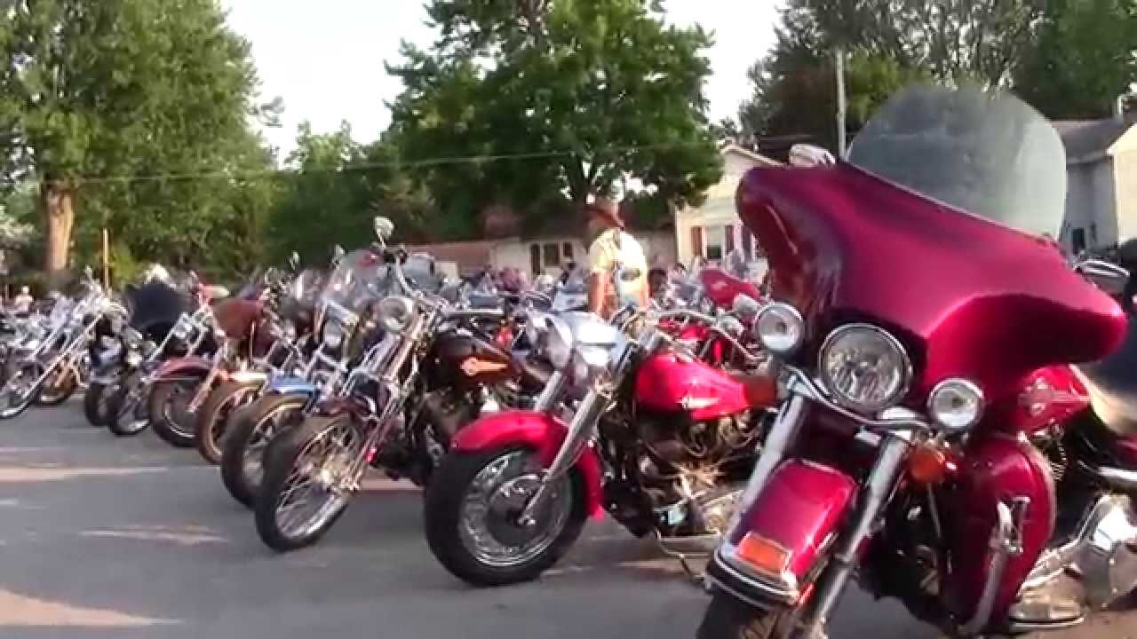 Wilson Motorcycle cruise Night 2012 - YouTube
