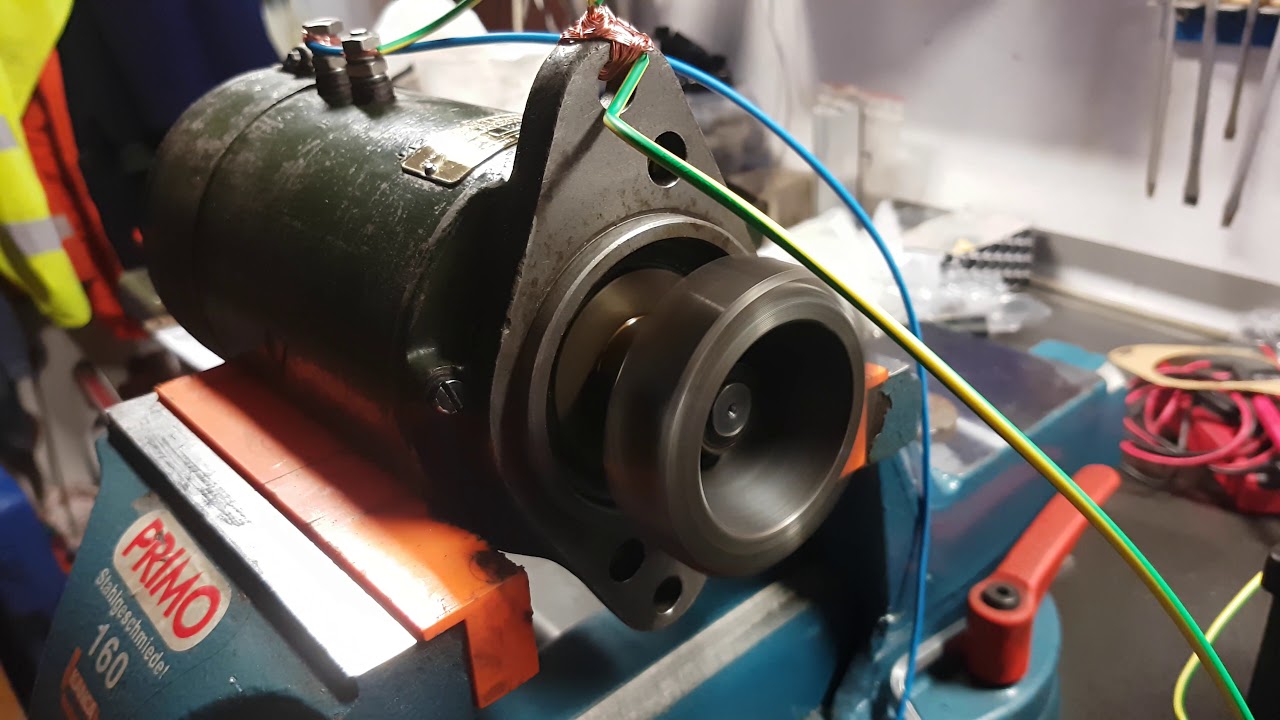 Magnetizing of an old direct current dynamo - YouTube
