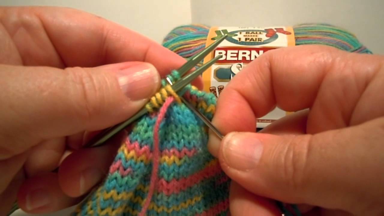 Bernat Ankle Socks - Kitchener Stitch Toe - YouTube