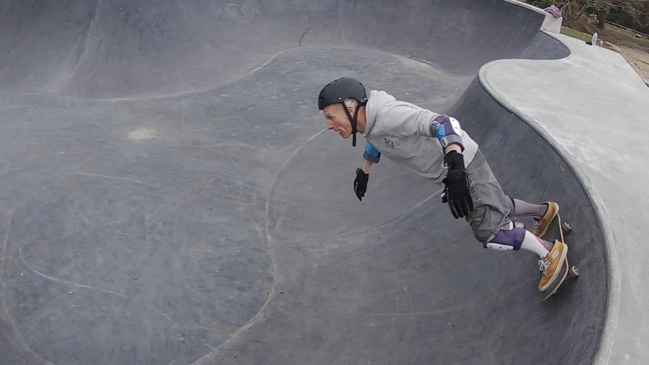 Sk8boarding ep 38 - Plonéour-Lanvern 6 décembre 23 - YouTube