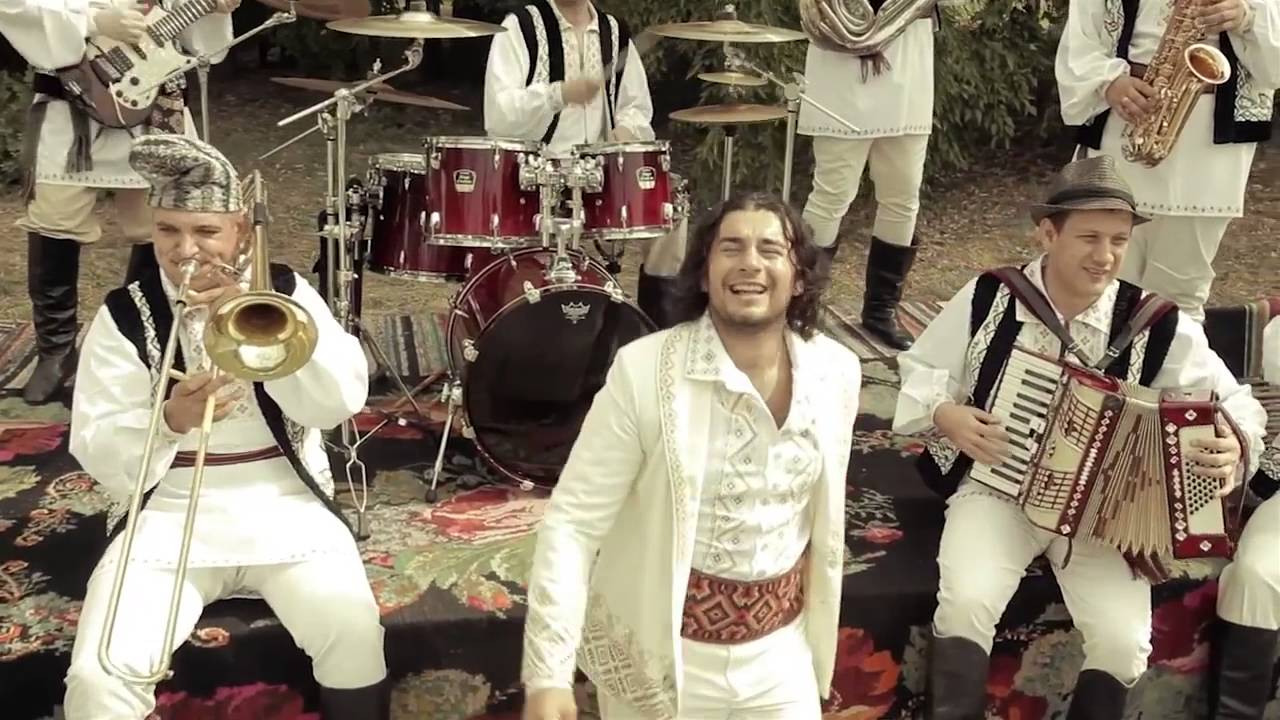 Valentin Uzun & Orchestra THARMIS TOATA LUMEA, HAI LA NUNTA! Official ...