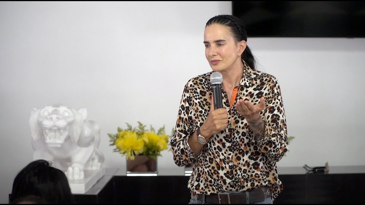 Isha Judd nos habla sobre el poder del amor a unos mismo. Darshan 4 feb ...