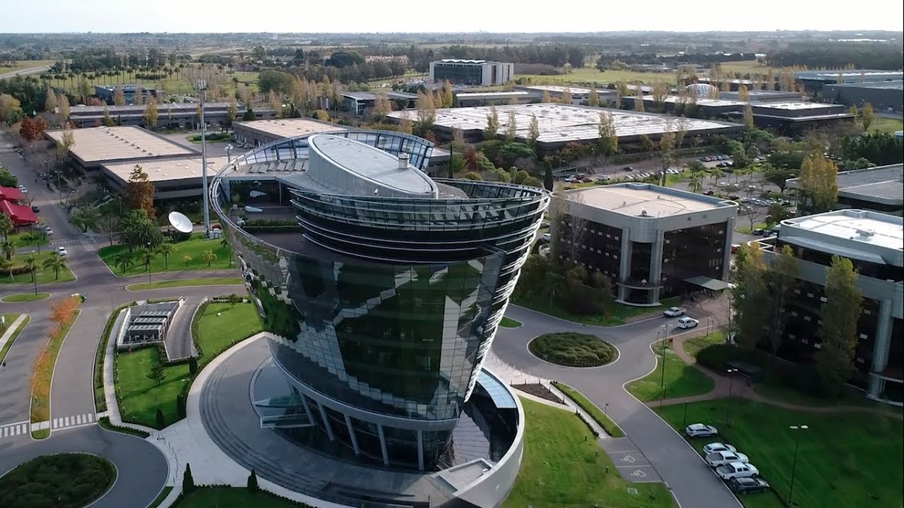 Zonamerica: un verdadero ecosistema tecnológico - YouTube
