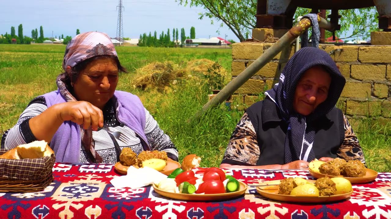 Grandma And Her Sister Cooked Kufta-Bozbash | ASMR Video | Campfire ...