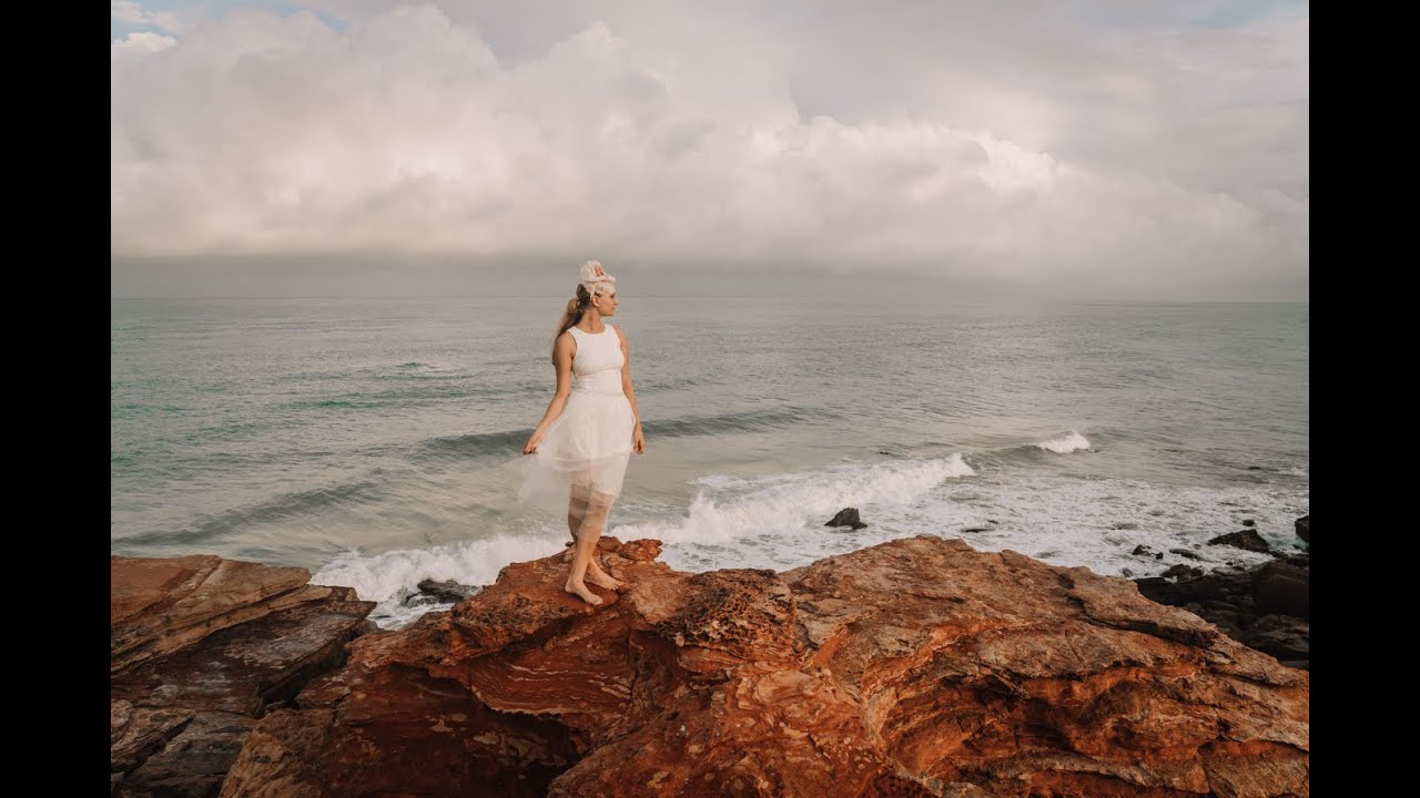 Hats by Felicity – Broome's Bridal Milliner - YouTube