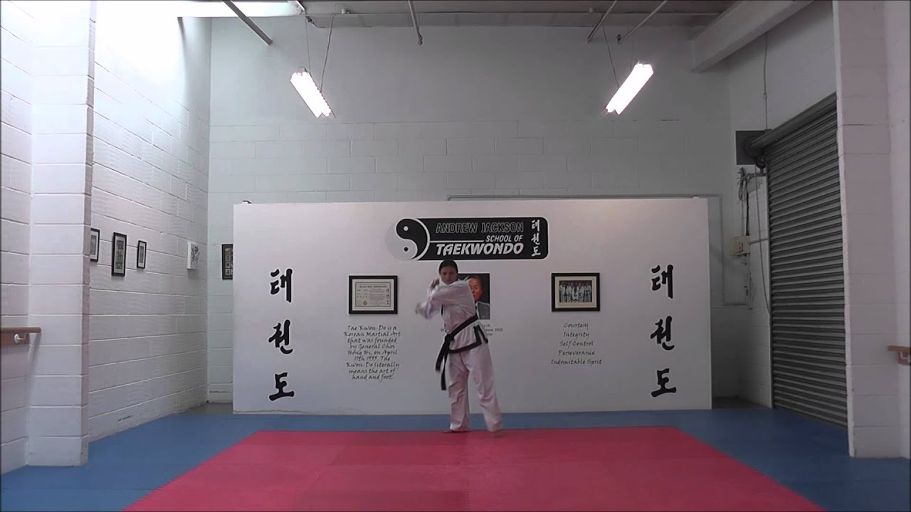 Paula performing Sam Il Tul - YouTube