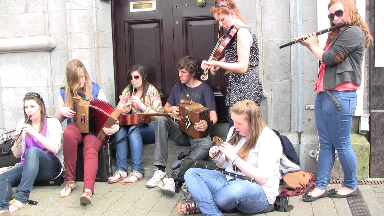 CAVAN FLEADH 2012 Traditional Group - YouTube