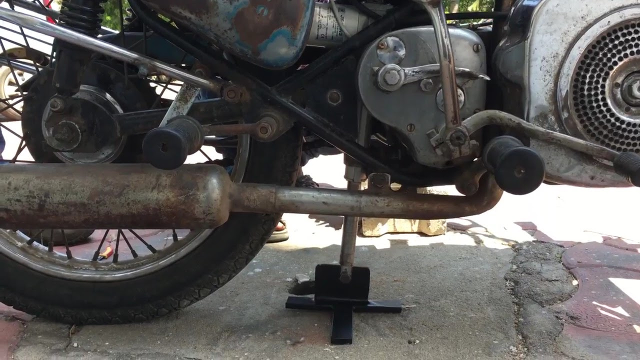 DEMO AUTOMATIC ELECTRIC POWERED CENTER STAND FOR TWO WHEELERS. - YouTube