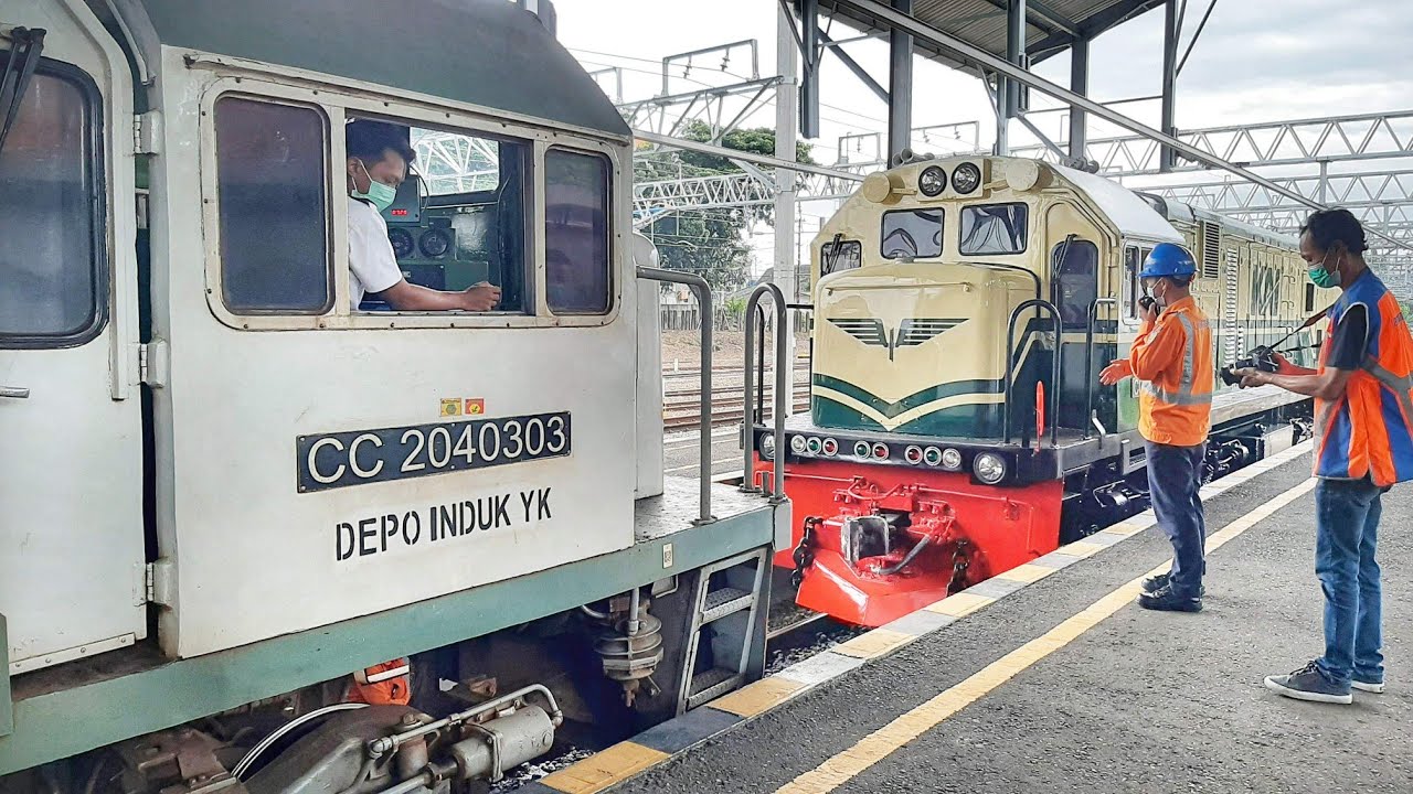 VIRAL KEJUTAN KERETA API LIVERY VINTAGE PJKA TAHUN 80AN NARIK KA ...