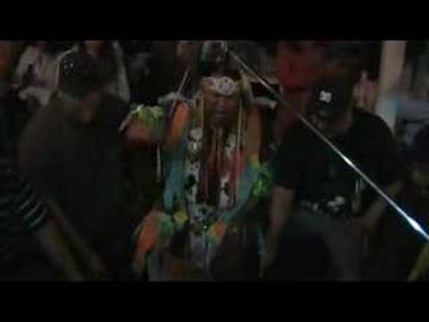 Cree Society singing a roundance song at a pow wow - YouTube
