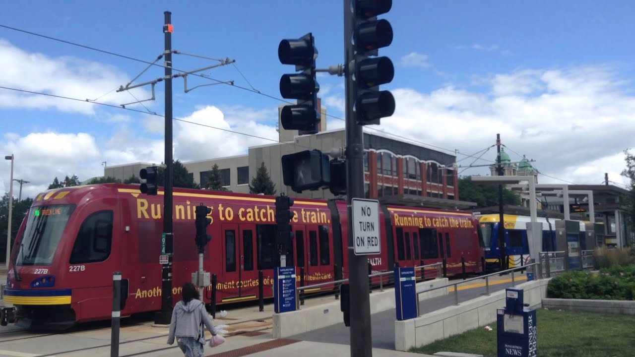 Westbound METRO Green Line train in St. Paul, MN - YouTube