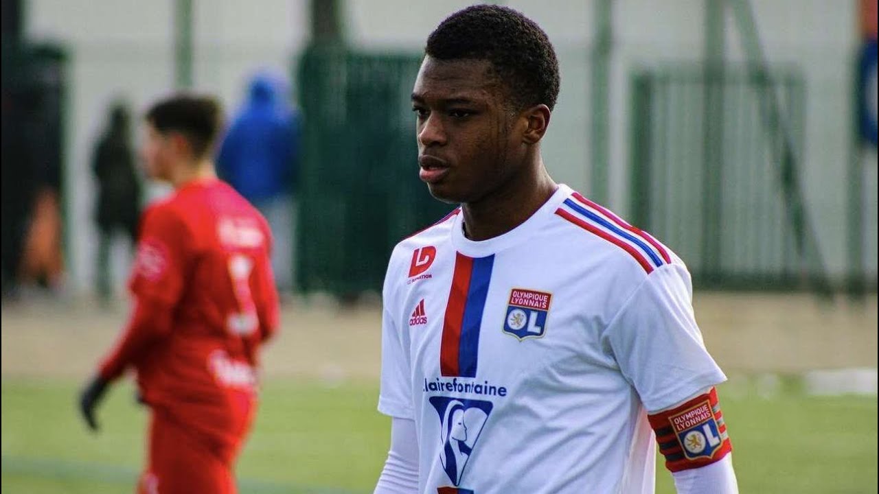 ENZO MOLEBE (2007) - Full season 2022/23 - YouTube