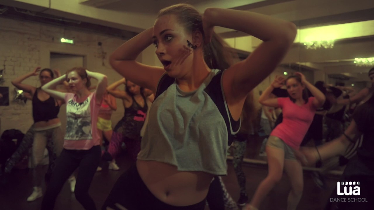 Open Classes in Lua School (Dancehall by Daria Koro) - YouTube