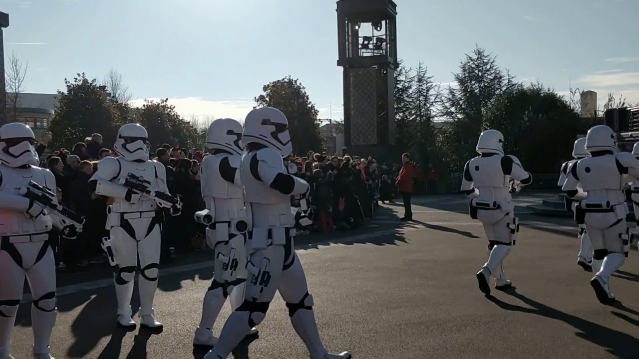 [HD] La Marche du Premier Ordre - Disneyland Paris - YouTube