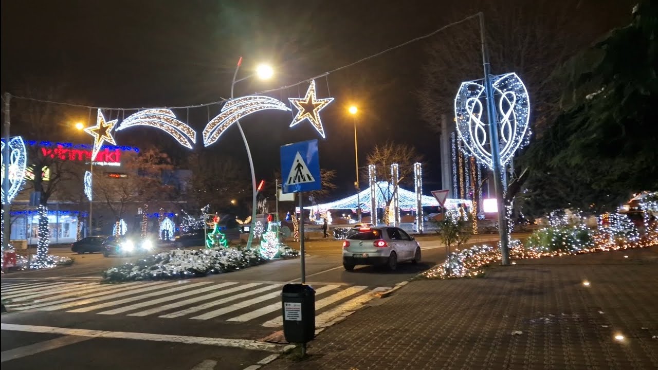 Târgul de Crăciun din Tulcea | Piața Civică, Tulcea 2023 - Luminile de ...