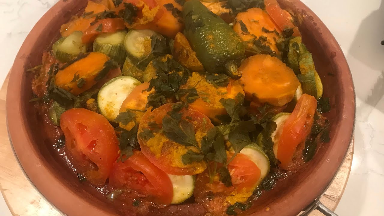Moroccan Tagine made with Meat &vegtables - YouTube