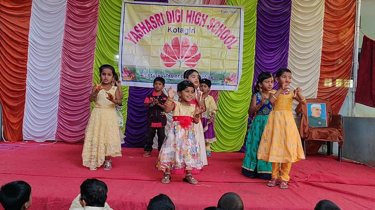 Karadi Path Song Dance Performance. / Yashasri High School E/M Kotagir ...