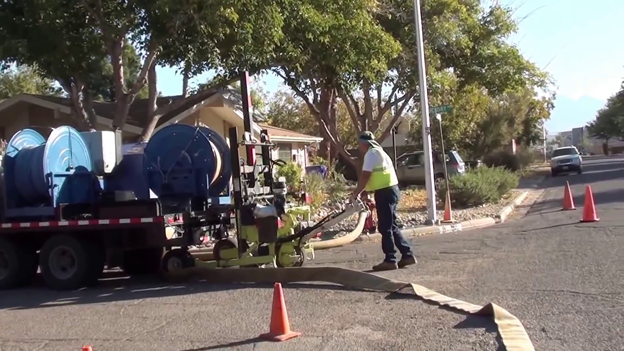 Un-Loading Hose Reel from Trailer Truck - YouTube