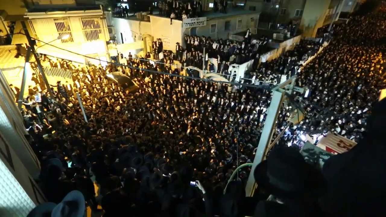 Levayah of HaRav Yaakov Galinsky ZT"L in Bnei Brak - YouTube