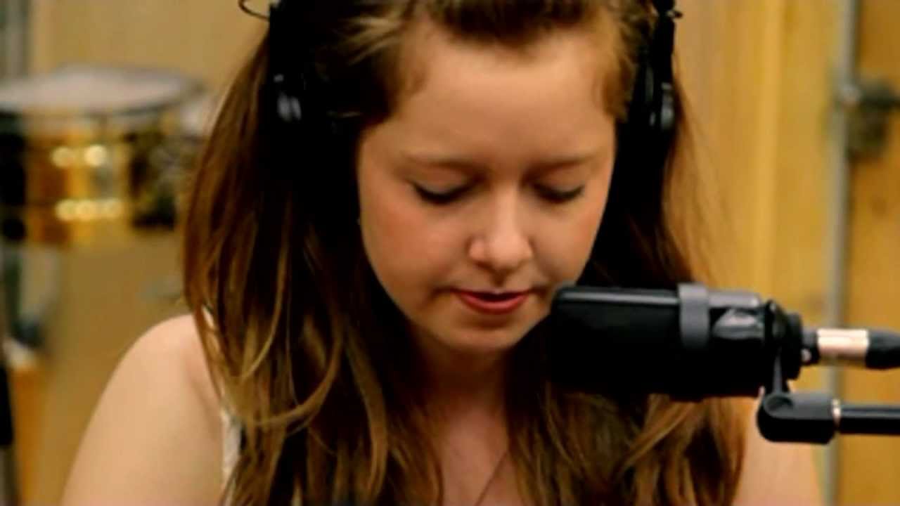 Clare Quinn - Forgotten (Studio Sessions) - YouTube