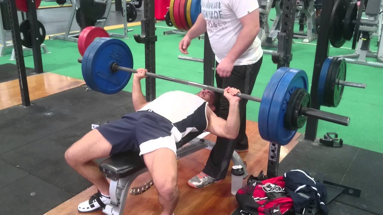 115kg Bench Press PB @ 70kg Bodyweight - YouTube