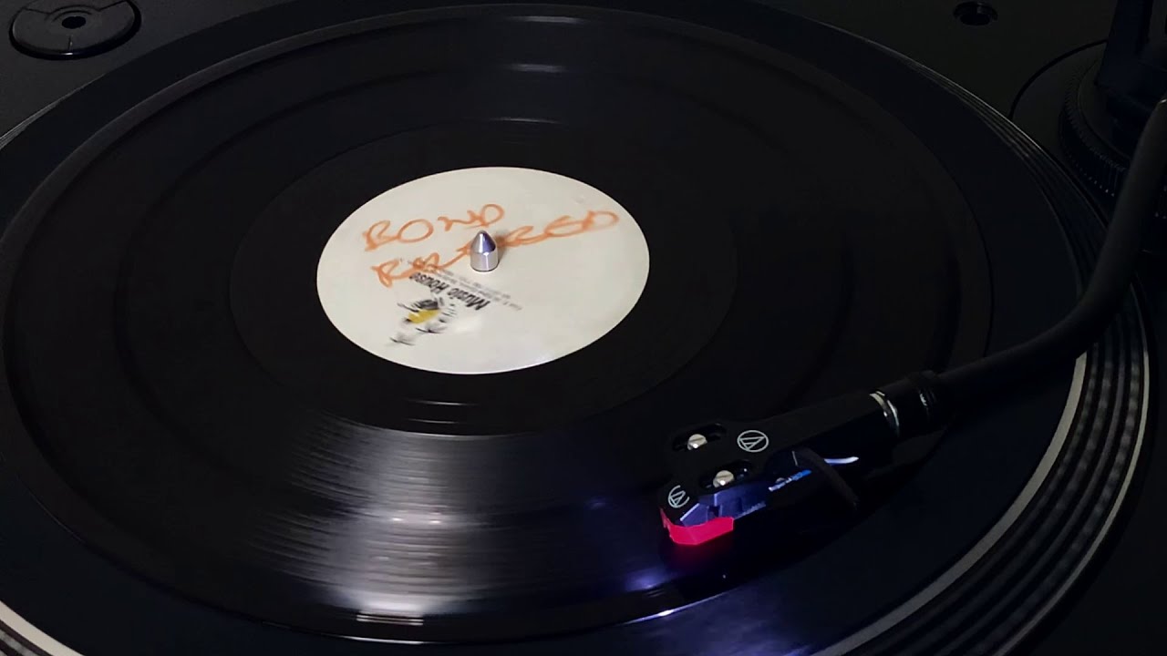 Moby - James Bond Theme Re-Version (Grooverider's Jeep Remix) // Music ...