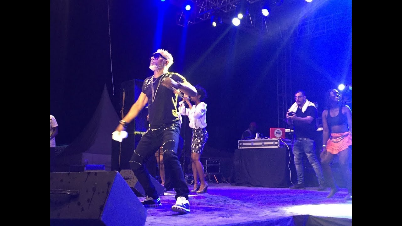 Awilo Longomba performs in Kampala, Uganda - YouTube