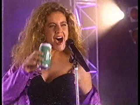 Judith Bérard PUB Le Lait Boisson Gazeuse 1991 - YouTube