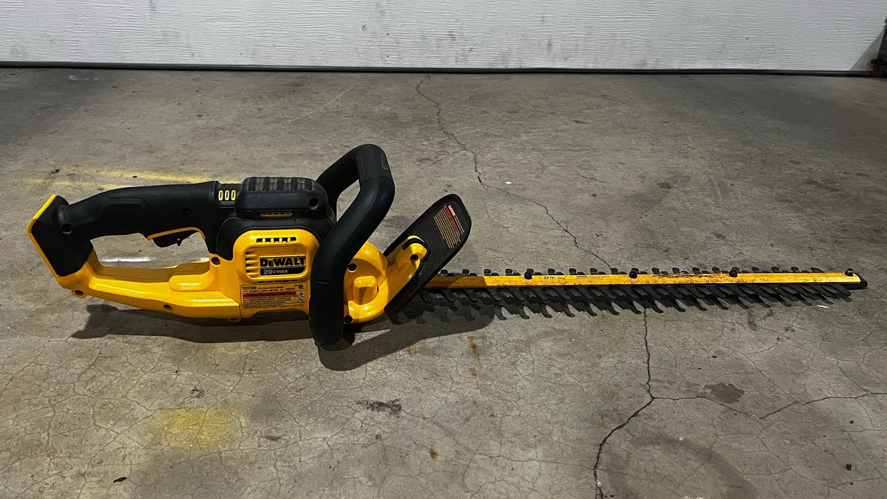 DeWALT 22” Hedger DCHT820 - YouTube