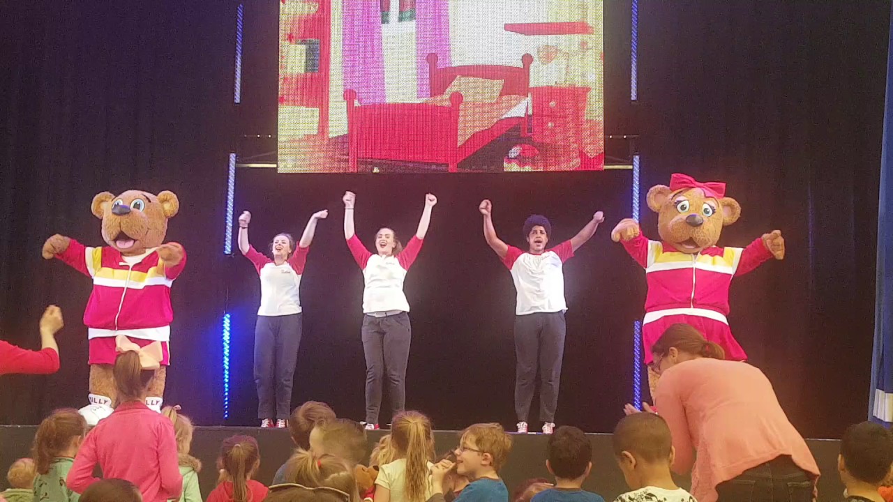 Butlins billy and bonnies rise and shine - tidy up - YouTube