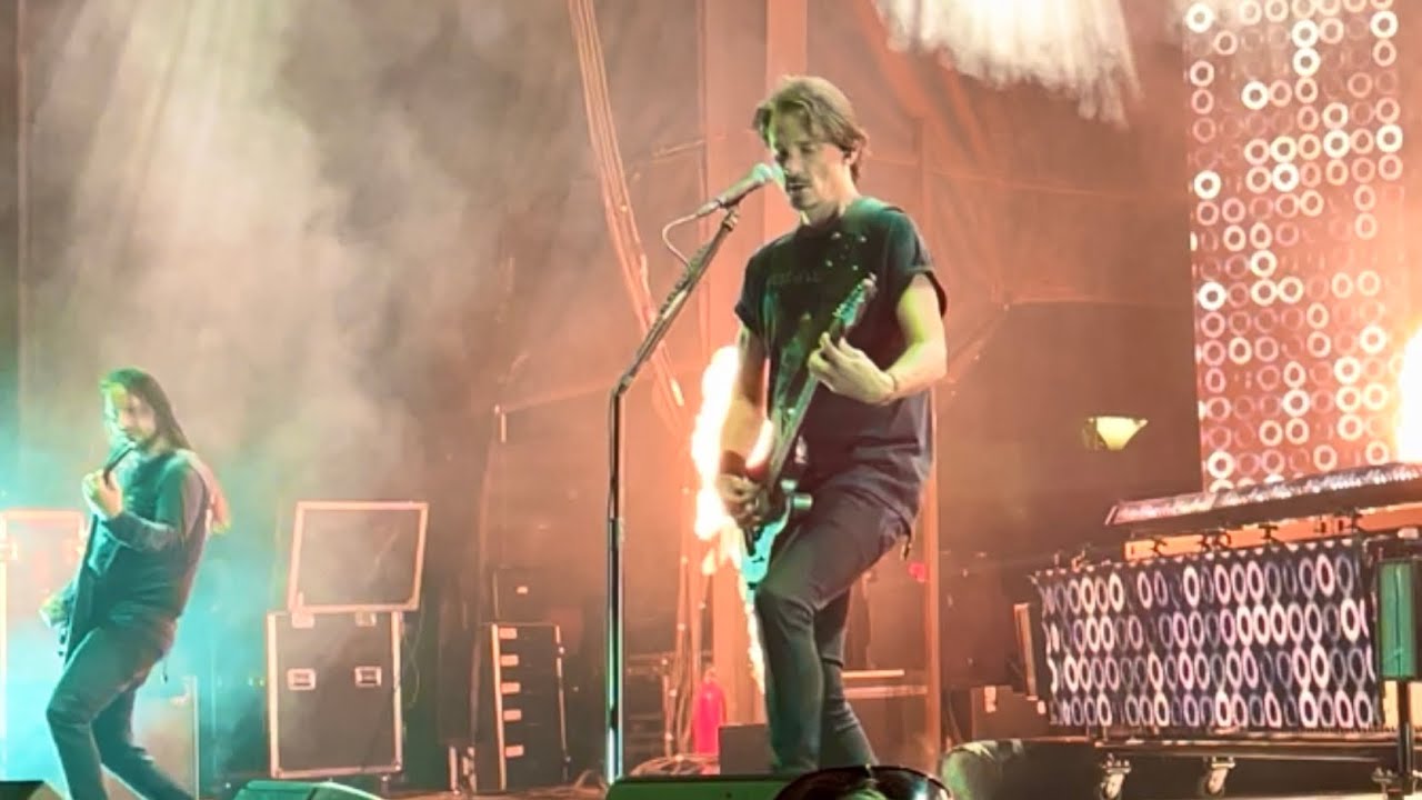 GOJIRA Stranded (Mega-Monsters #tour #2023 Live #concert) - YouTube