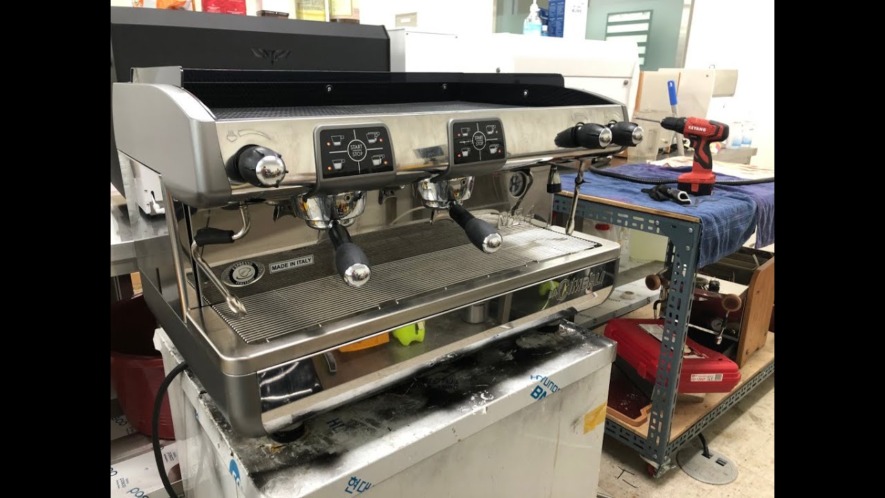 La Cimbali M24 2GR 오버홀 작업 - YouTube