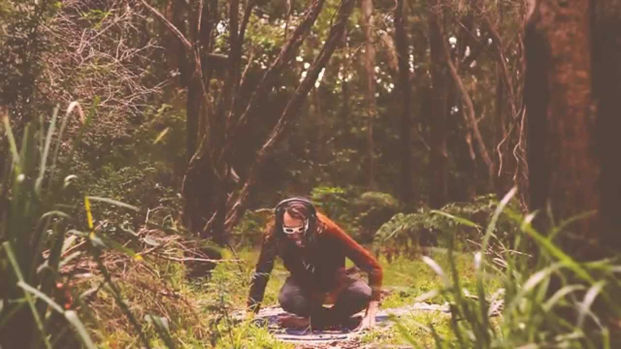 PEPA KNIGHT FALLING - YouTube