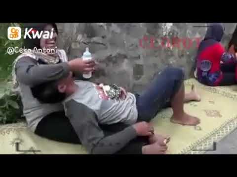 Lomba menyusui lucu