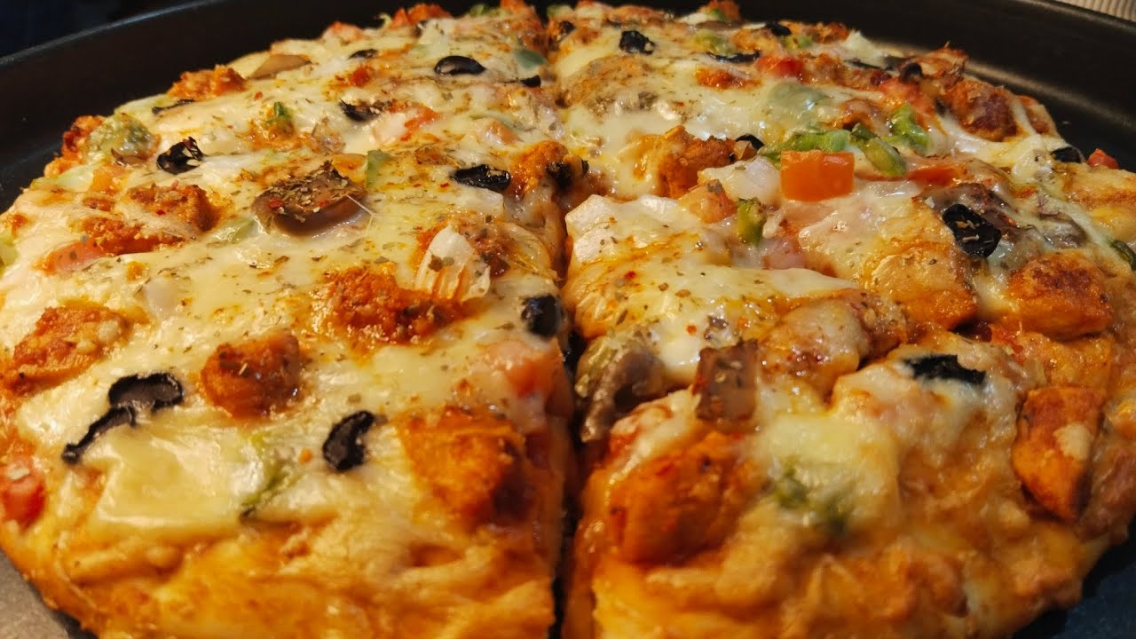 pizza recipe || Chicken Pizza recipe || Pizza dough || Chicken Tikka ...